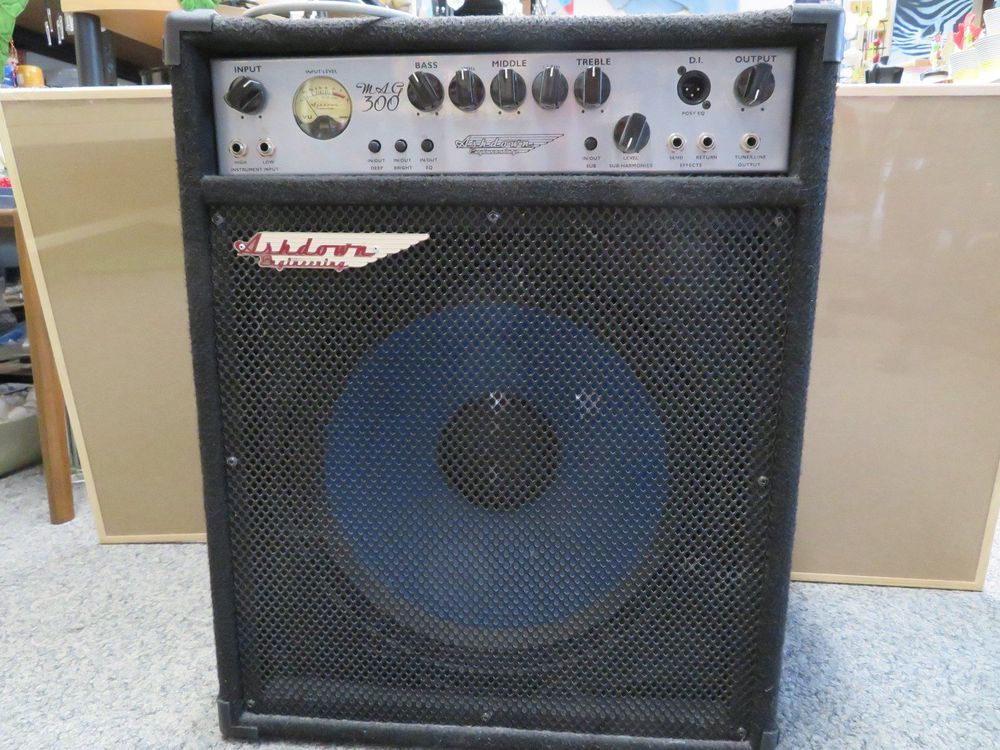 Ashdown MAG C115-300 Retro-Style mit schwarzem Überzug (Gebraucht) in ...