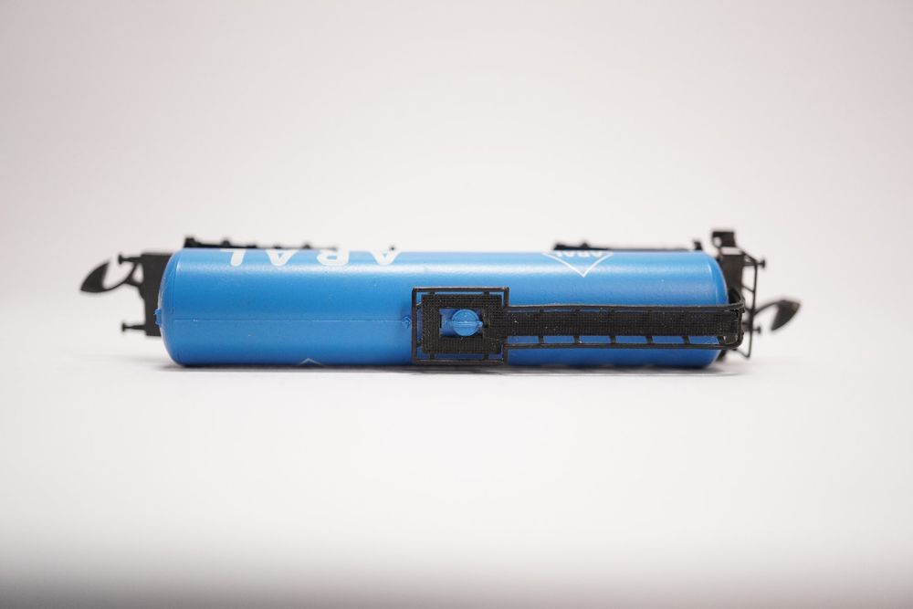 e33 Märklin 8627 DB Tankwagen Aral 4-achsig (Gebraucht) in Thun für CHF 11 – mit Lieferung auf ...