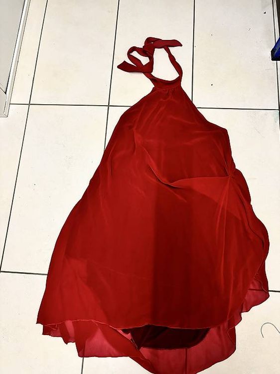 Abito da sera rosso (Usato) a Breganzona per CHF 20 – solo ritiro | Acquista su Ricardo