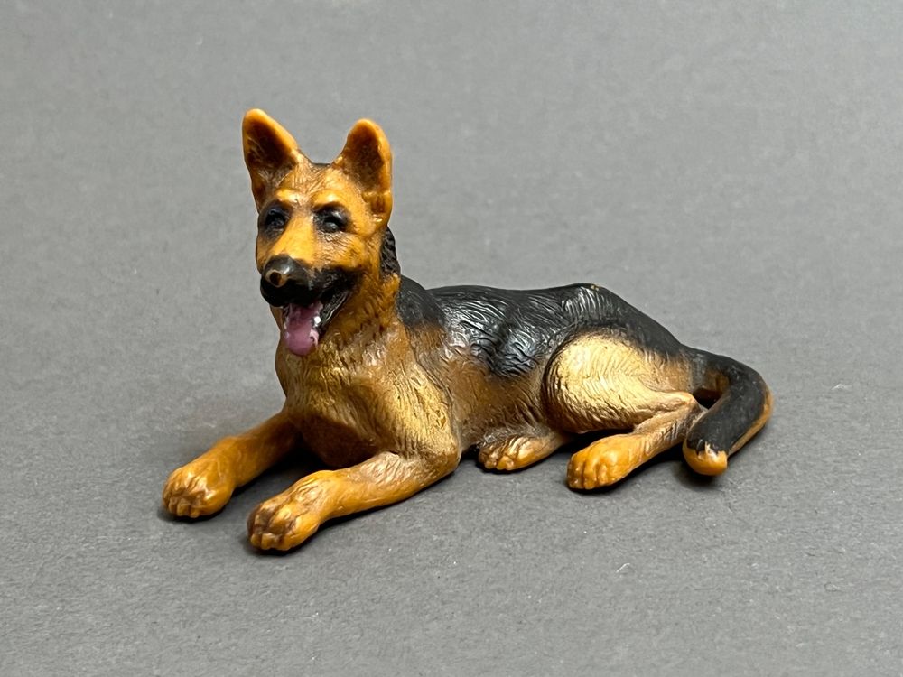 Schleich Hund Schäferhund liegend (Gebraucht) in Ennetbaden für CHF 10 – mit Lieferung auf ...