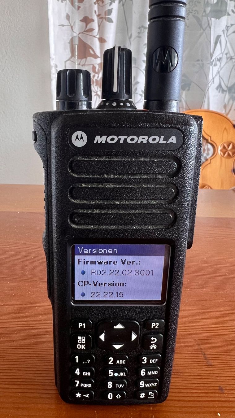 Motorola DP 4800 VHF (Gebraucht) in Belp für CHF 1 – nur Abholung auf ...