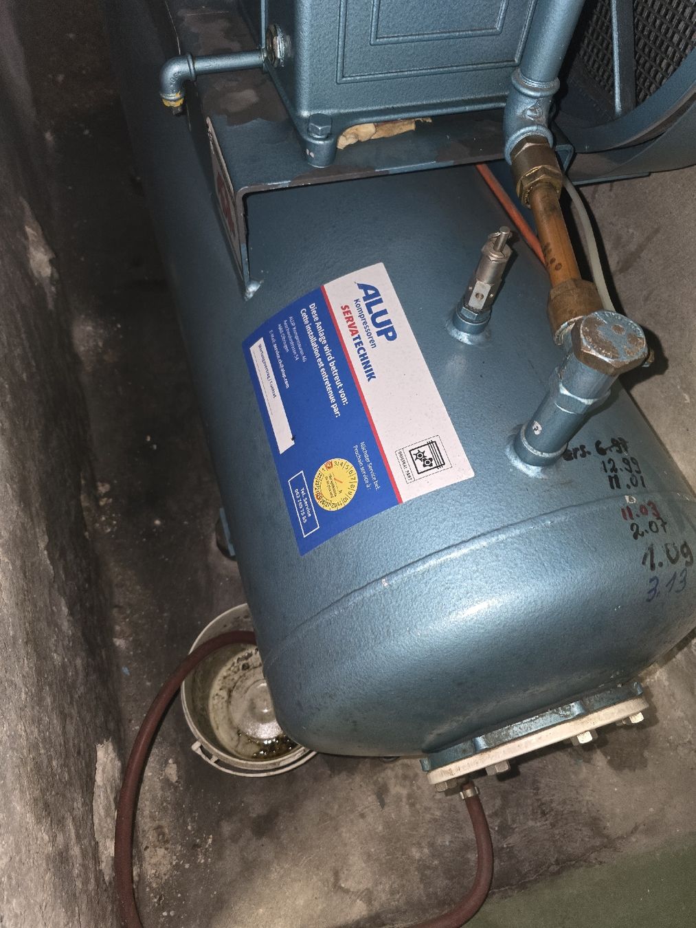 Alup Kompressor zu verkaufen - Ideal für Praxis, Labor. (Gebraucht) in ...