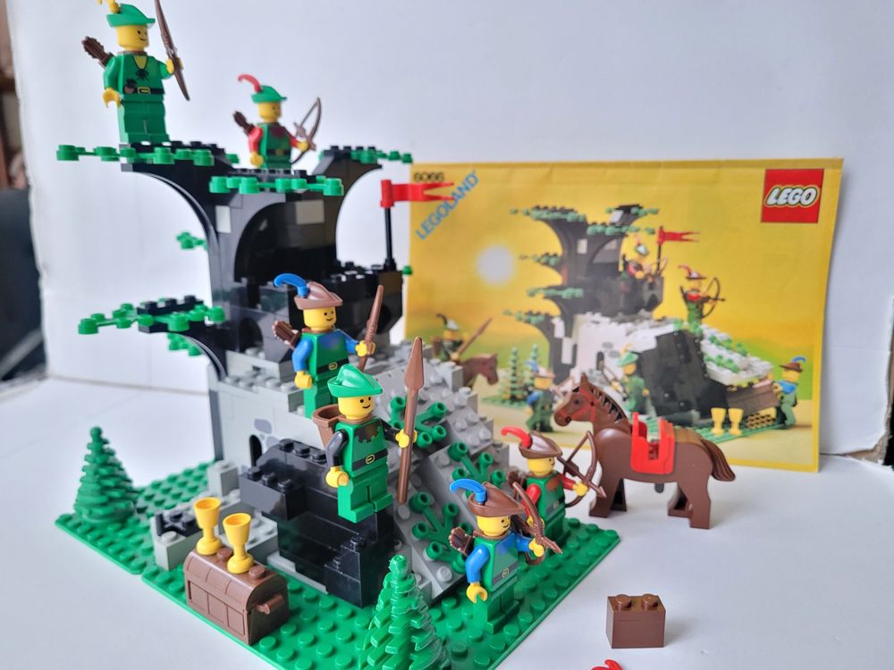 Lego Castle 6066 Robin Hood burg, complet (Gebraucht) in La Tour-de ...