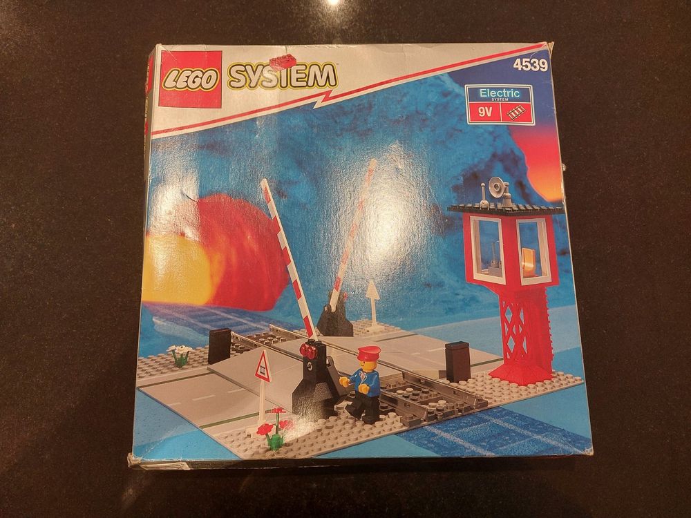 LEGO System 4539 Eisenbahnübergang 9V (Gebraucht) in Büren zum Hof für ...