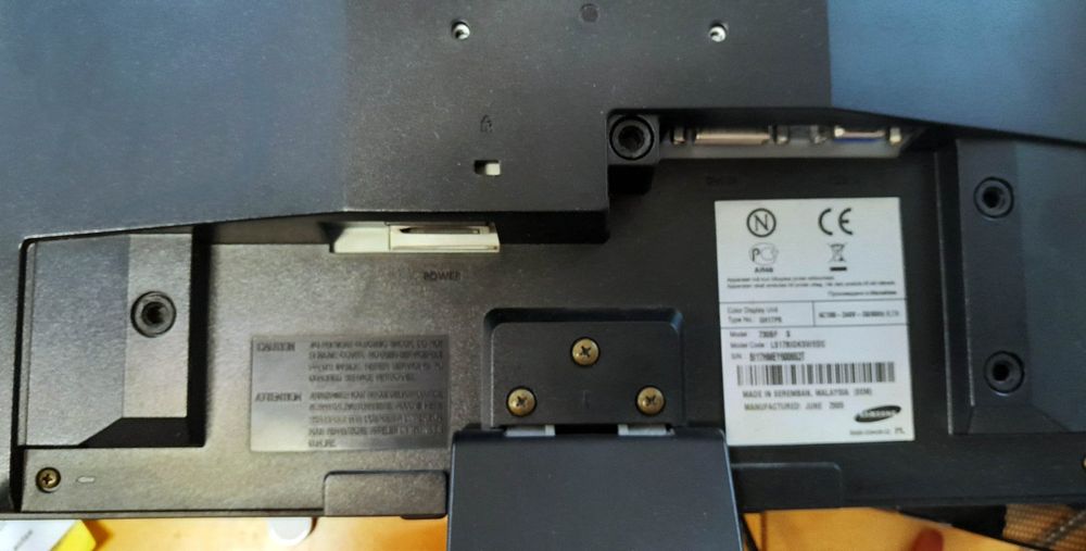 Samsung Monitor 17 Zoll, 4:3 - für Laptop oder Gamen. (Gebraucht) in ...