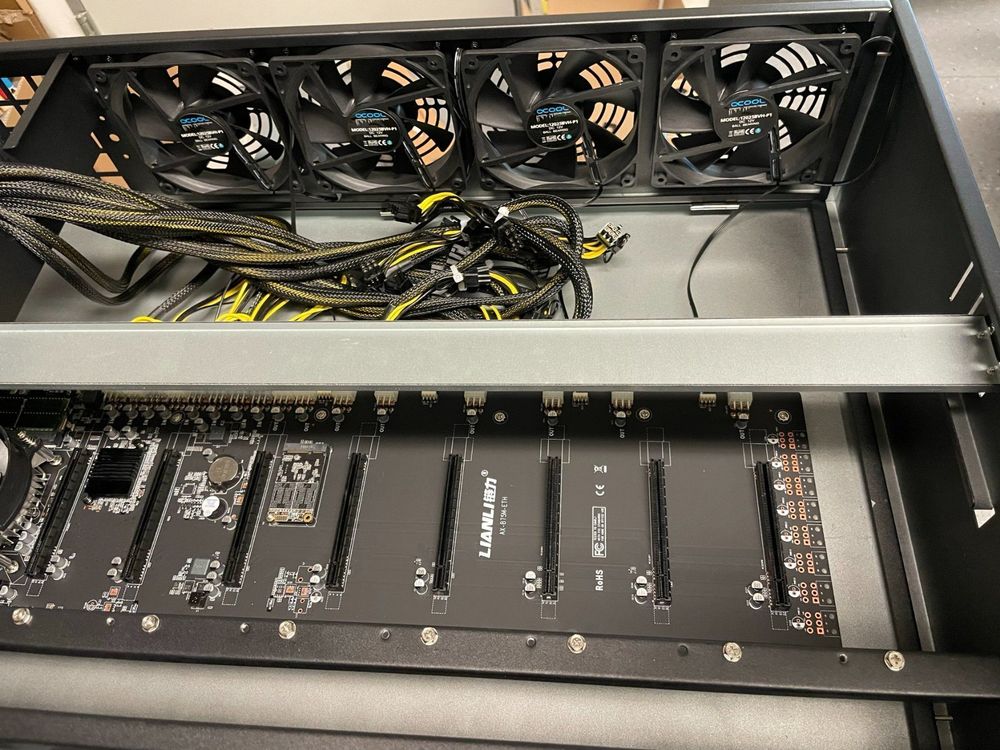 Mining Rig in Servercase (komplett ohne GPUs) (Gebraucht) in ...