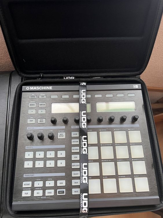 Native Instruments Maschine Controller MK1 inkl. UDG Case | Kaufen auf ...