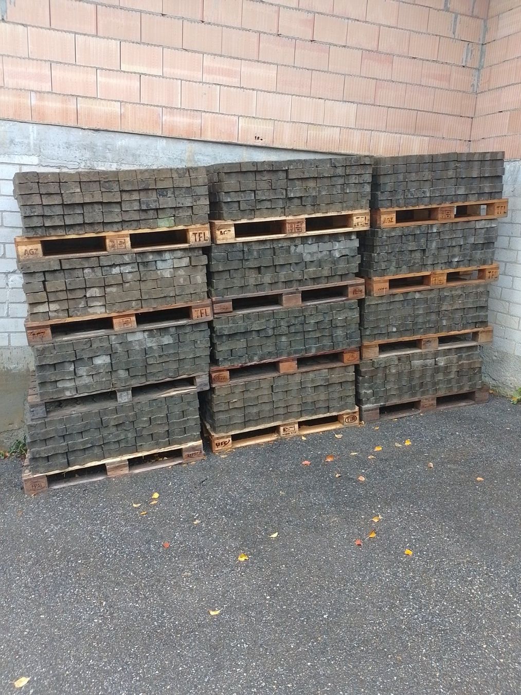 Pflastersteine/ Bundsteine (Gebraucht) in St. Ursen für CHF 900 – nur Abholung auf Ricardo kaufen
