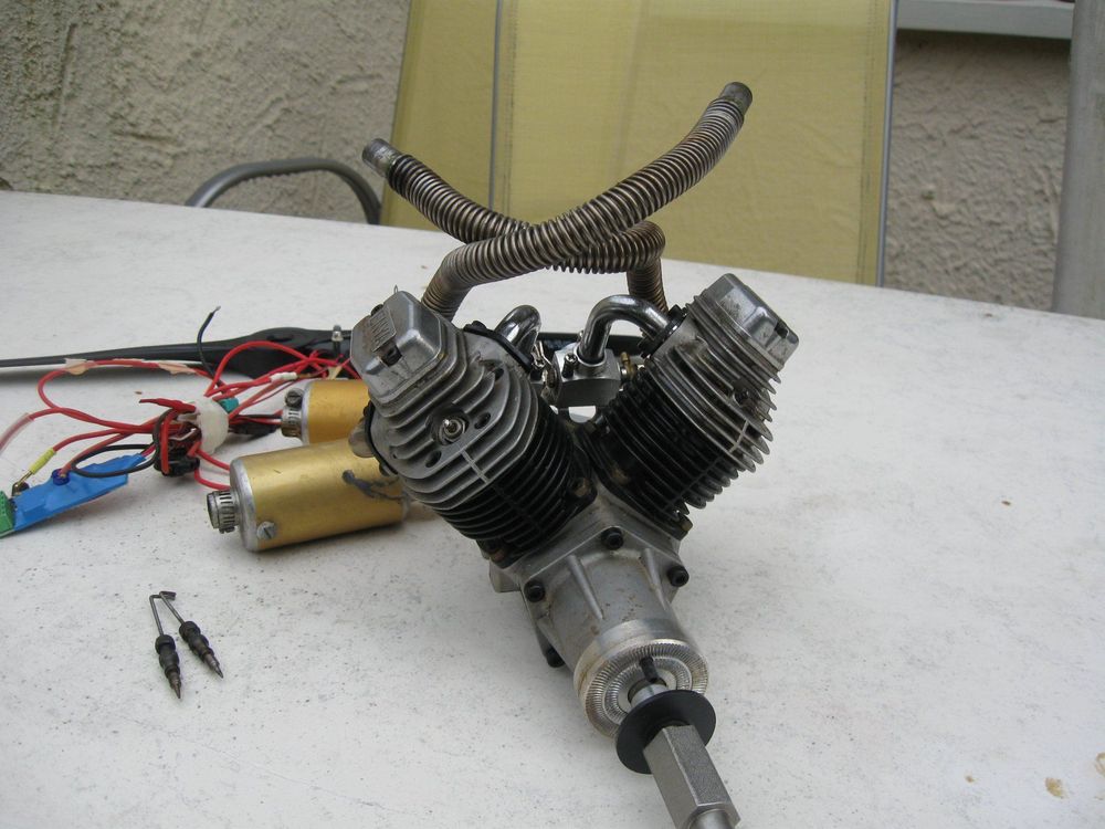 ENYA VT-240 2 Zyl. V-MOTOR (Gebraucht) in St.Margrethen für CHF 405 ...