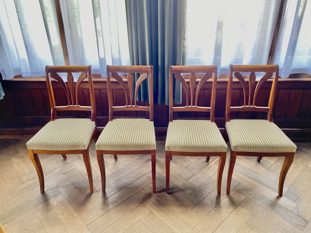 Vier Polsterstühle mit beige/grünem Velour Bezug (Gebraucht) in Wynigen für CHF 80 – nur ...