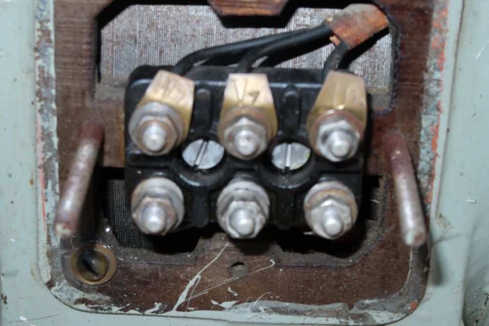 EMB Motor 450 /900 U/min. für Schaublin 102 Drehbank 380V (Defekt) in ...