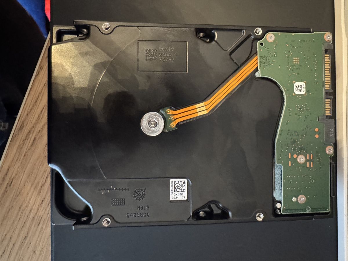 Seagate Exos X18, 16TB HDD, ST16000NM000J, Top Zustand! (Gebraucht) in ...