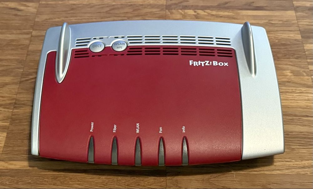 Modem/Router Fritz!Box 5490 Glasfaser (Gebraucht) in Zürich für CHF 5 – nur Abholung auf Ricardo ...