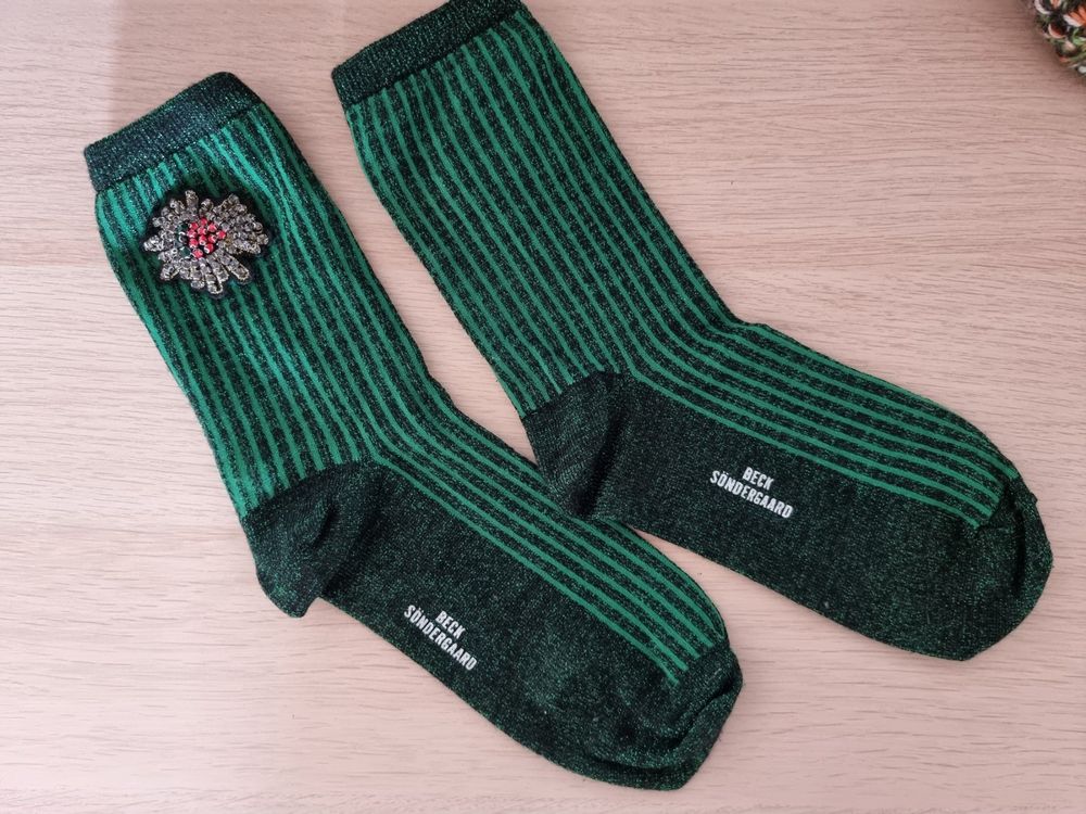 Green metallic socks | Kaufen auf Ricardo
