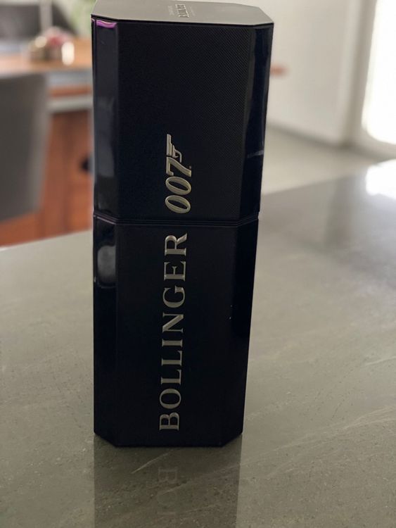 Bollinger Champagner + Kühler „Dressed To Kill“ 007 (Gebraucht) in Ehrendingen für CHF 100 – nur ...