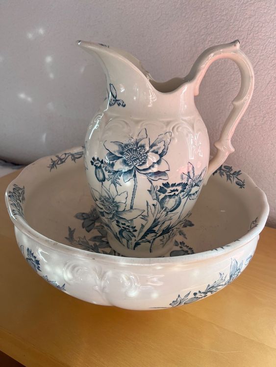 Alte Waschschussel Mit Krug Dekorieren