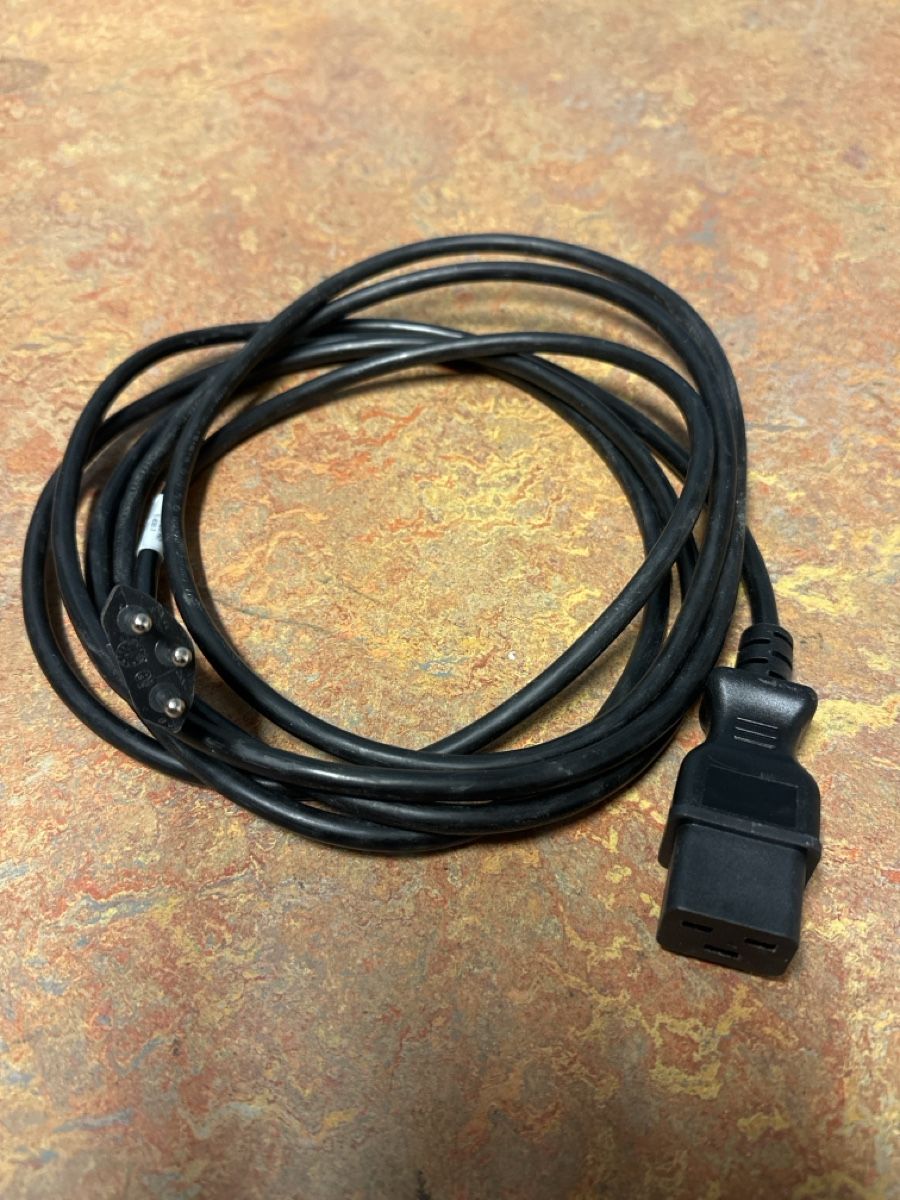 Desktop PC Power Cable, Swiss Plug to IEC C13, Black (Gebraucht) in ...