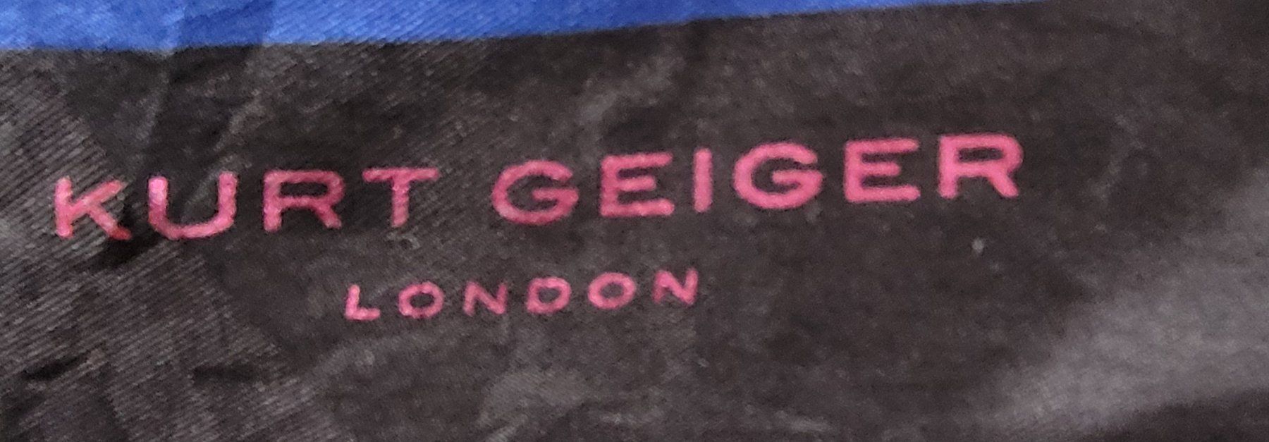 Seidenfoulard Kurt Geiger London (Gebraucht) in Zürich für CHF 20 – mit ...