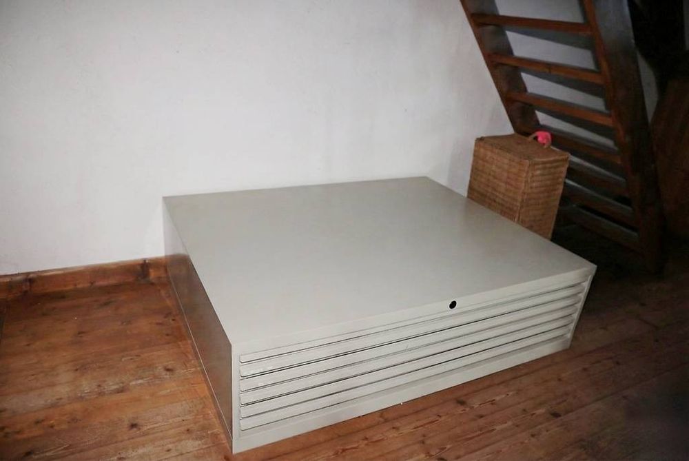PLANSCHRANK LISTA FÜR WELTFORMATPLAKATE (Gebraucht) in Zürich für CHF ...