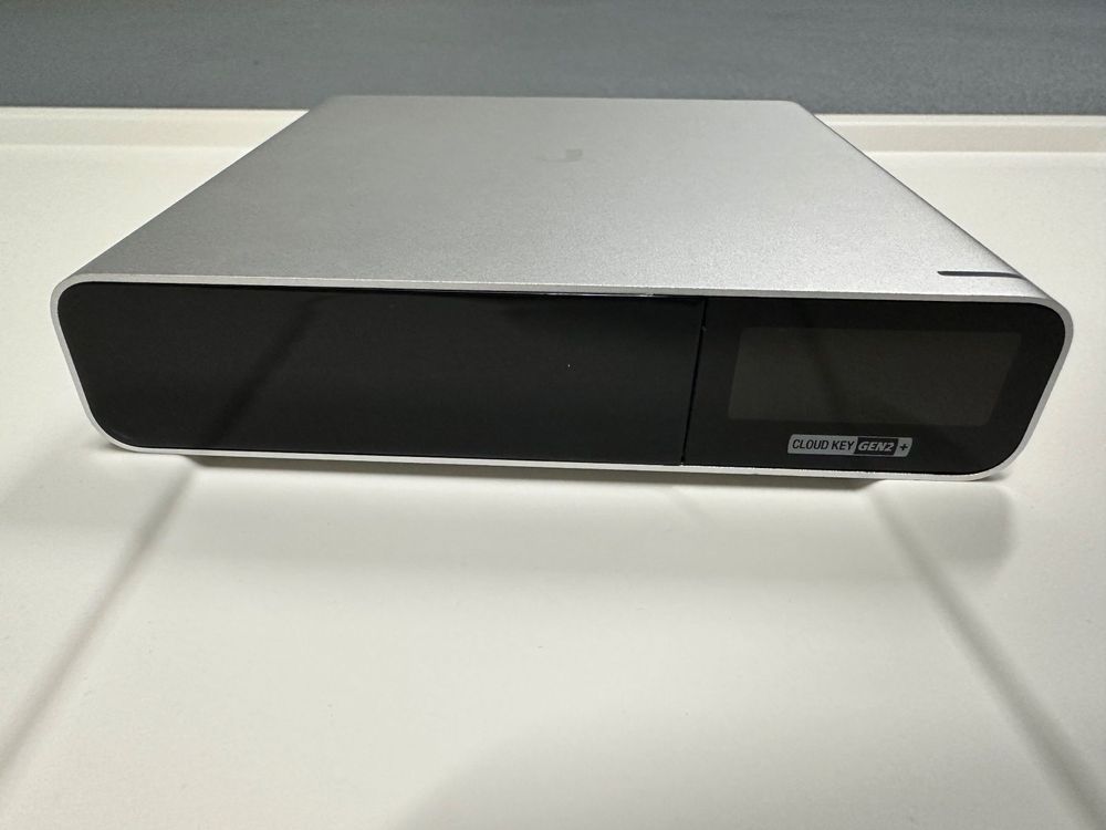 UniFi Cloud Key Plus Gen 2 (Gebraucht) in Beromünster für CHF 118 – mit ...