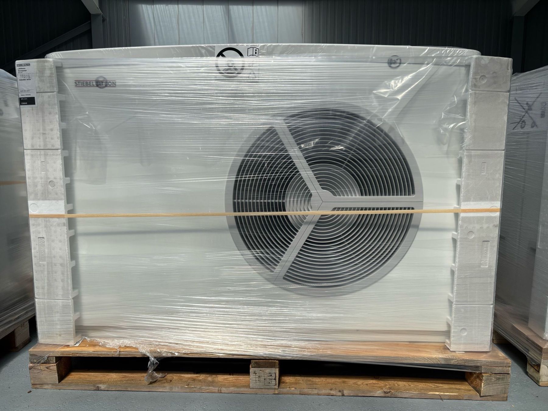 Wärmepumpe Luft-Wasser Stiebel Eltron WPL 20 A (Neu und originalverpackt) in Conthey für CHF ...