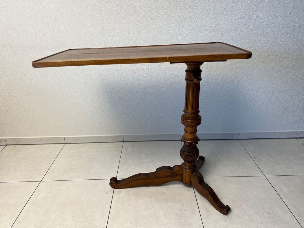 alter Holz-Klapptisch (höhenverstellbar) ab CHF 1.00 (Gebraucht) in Buochs für CHF 4 – nur ...