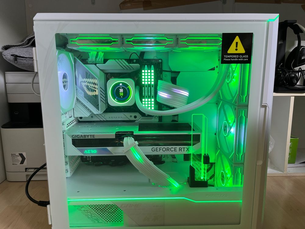 Gaming PC Intel I7 13700K mit RTX 4070 Ti White Build | Kaufen auf Ricardo