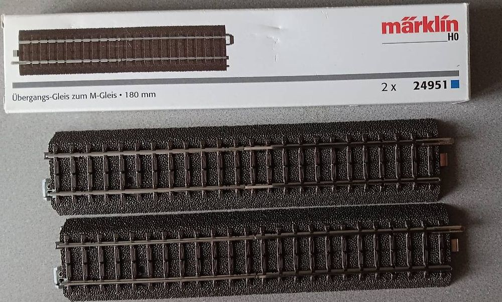 Märklin Übergangs-Gleis zum M-Gleis (Neu und originalverpackt) in Erlen ...