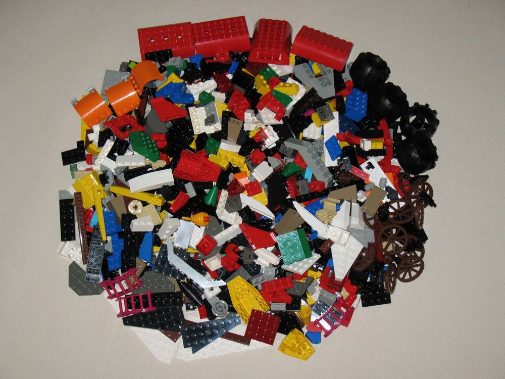 Lego 1000 Kleinteile/Spezialteile (Gebraucht) in Mettmenstetten für CHF 14 – mit Lieferung auf ...