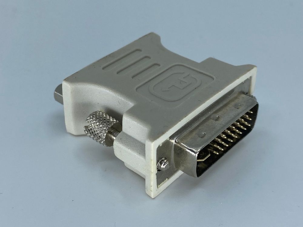 1x DVI Adapter, DVI Stecker auf VGA Buchse (Gebraucht) in Langwiesen ...