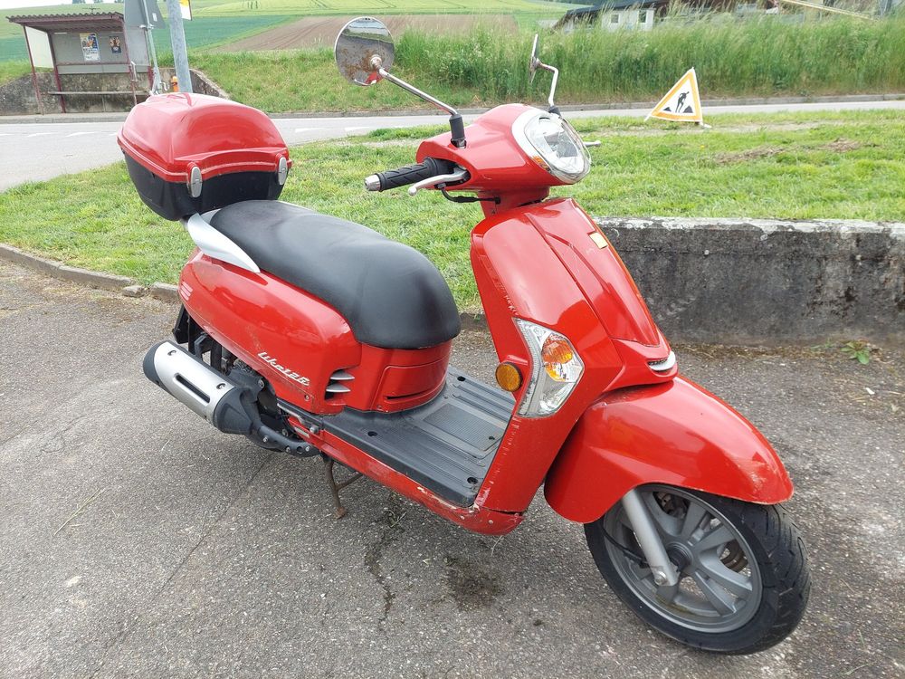 Kimco Like 125 Roller Scooter mit Topcase für Bastler (Defekt) in ...