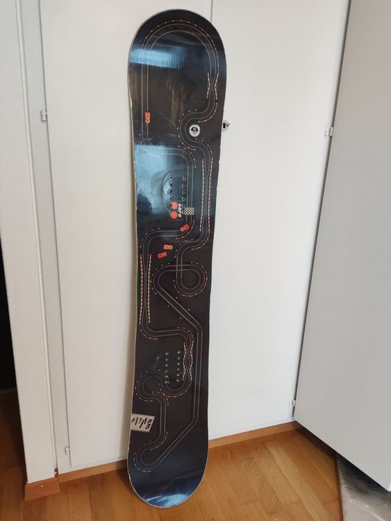 GNU Snowboard Custom Handmade mit Wellenschliff 154cm | Kaufen auf Ricardo