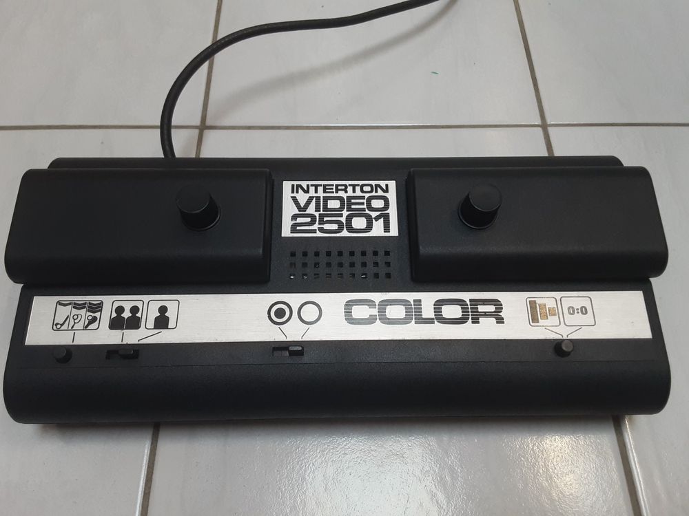 Interton Video 2501 Color Spielkonsole 1977 (Gebraucht) in Ligornetto ...