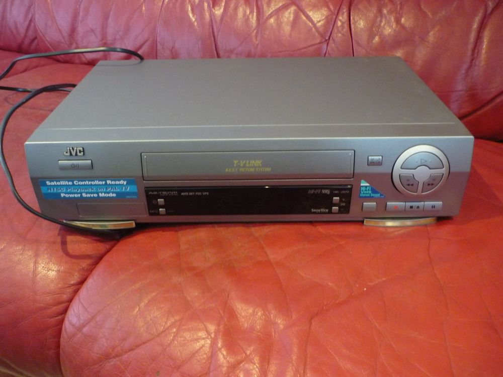 VHS Videorecorder - JVC VHS NTSC - HR - J670 (Gebraucht) in Beringen ...