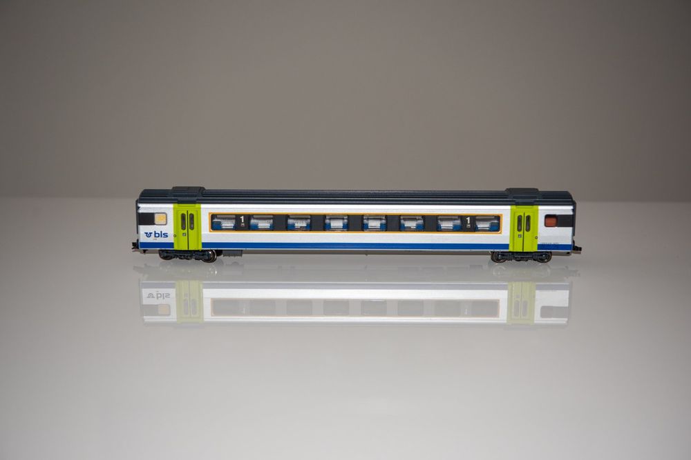 Liliput 330530-3 BLS EW III 1. Kl. Wagen DC (Neu und originalverpackt) in Mönchaltorf für CHF 46 ...
