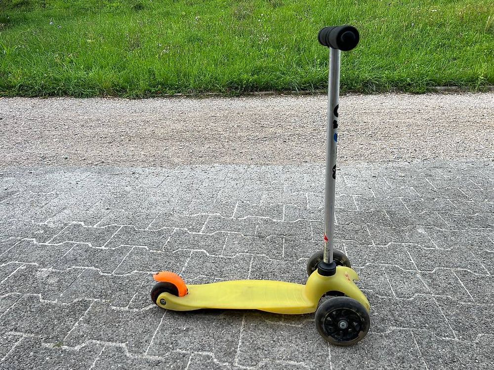 Micro Scooter Deluxe LED (Gebraucht) in Rombach für CHF 20 – nur Abholung auf Ricardo kaufen