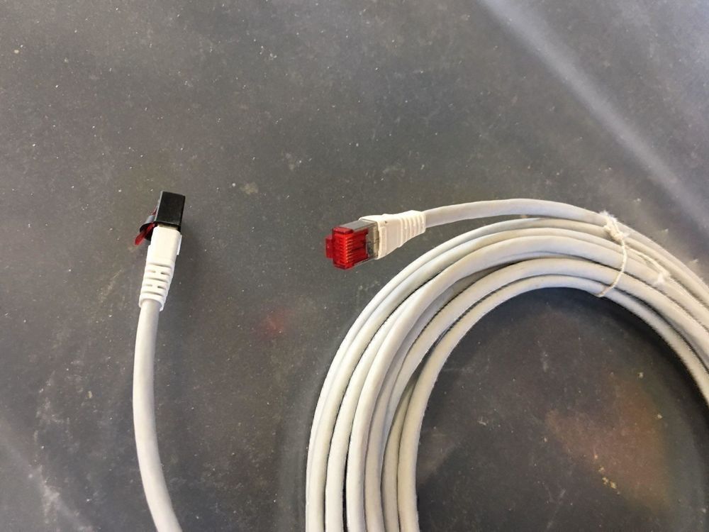 CÂBLE Pat. RJ 45 RM 10 m (Neu (gemäss Beschreibung)) in Yvonand für CHF ...