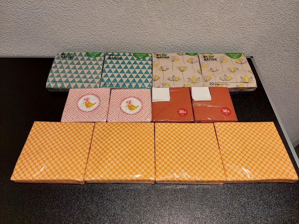 Neu - Servietten - 12 Packungen - 33cm x 33cm (Neu und originalverpackt ...