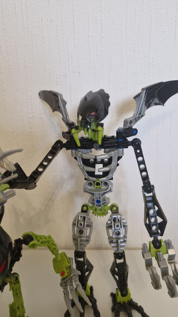 Lego Bionicle 8952 (Mutran et Vican) (Gebraucht) in Arzier-Le Muids für ...