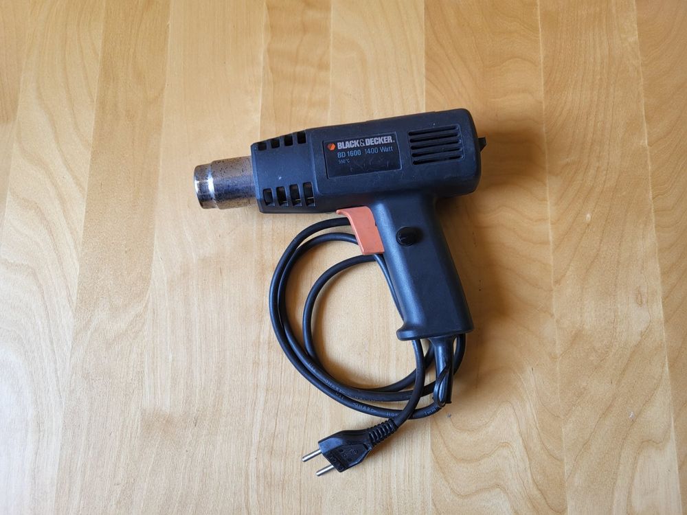 Heissluftpistole BLACK&DECKER (Gebraucht) in Heiligkreuz (Mels) für CHF 9 – mit Lieferung auf ...