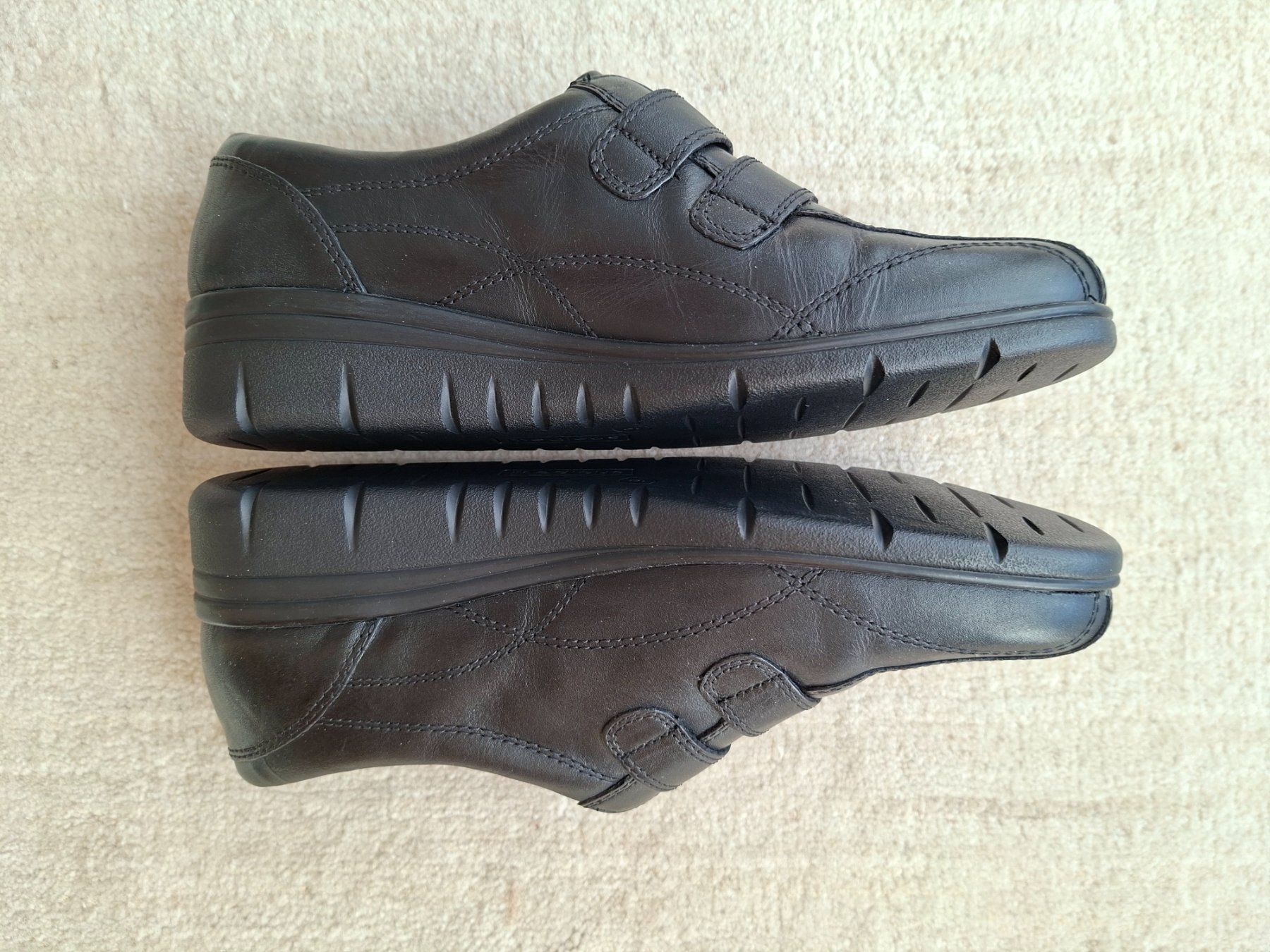 Schwarze Leder Schuhe der Marke Medicus, Grösse 39 neuwertig (Neu ...