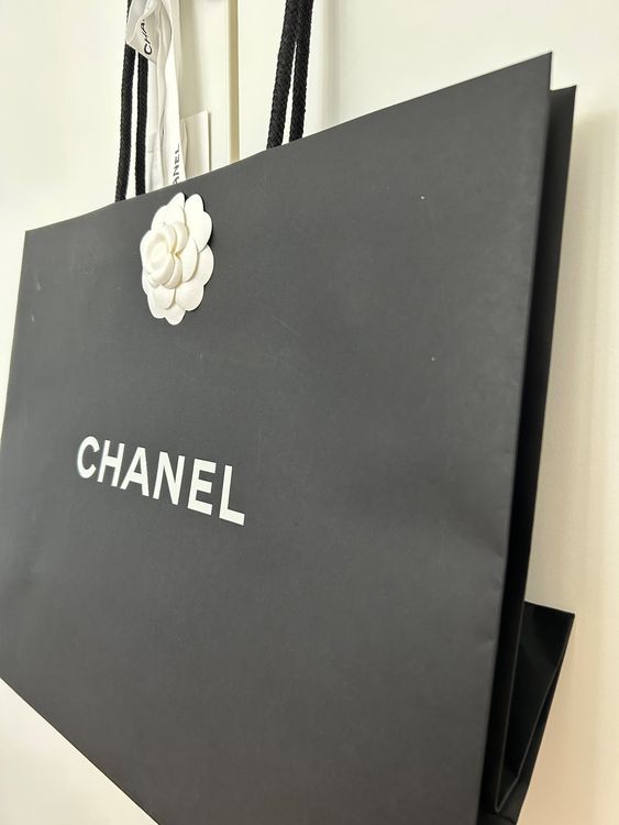 Paper bag tasche classic Chanel with camelia flower | Kaufen auf Ricardo