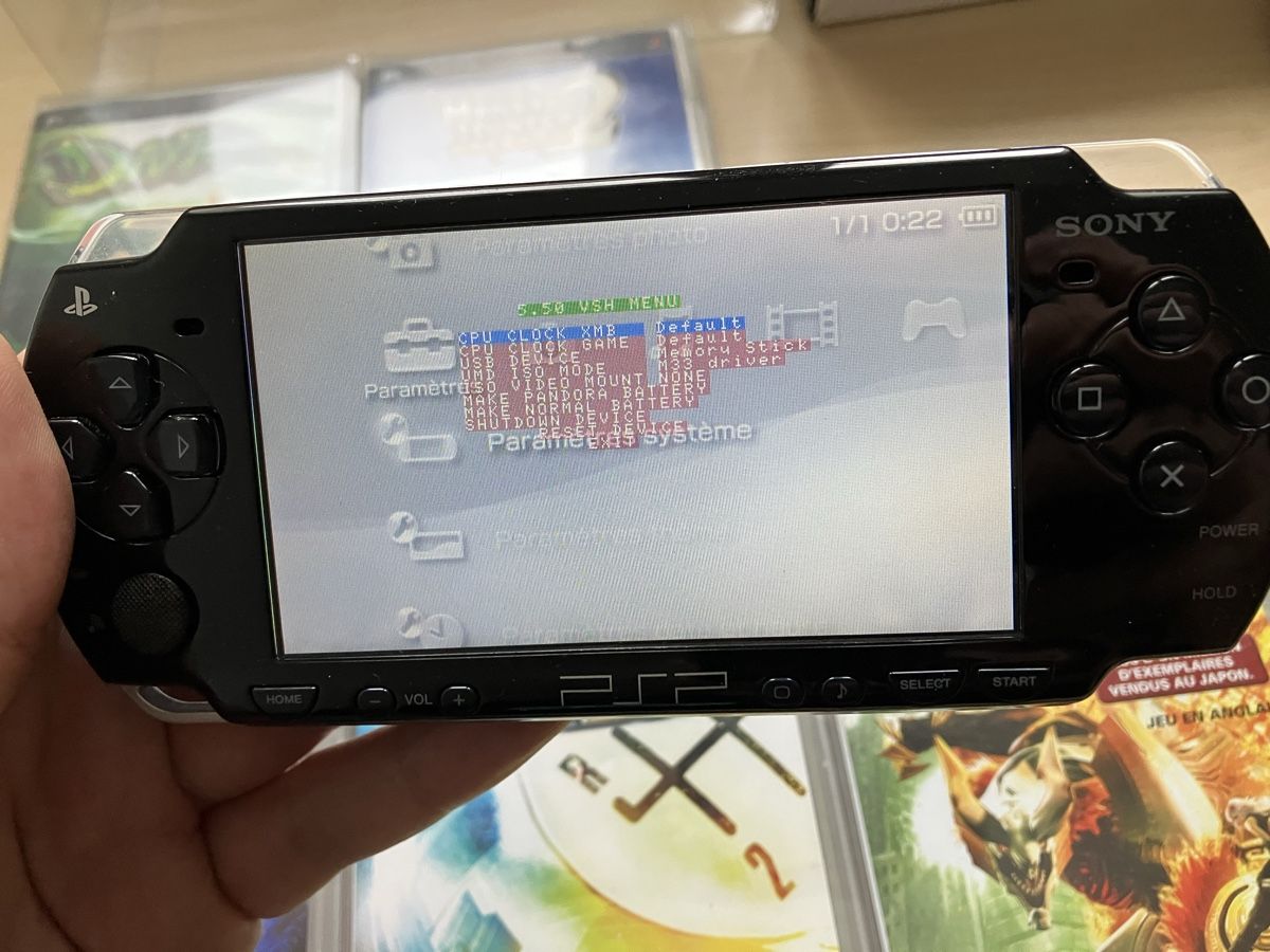 Lot PSP Slim & Lite 2004 Piano Black 8GB en boîte + 6 jeux (D'occasion ...