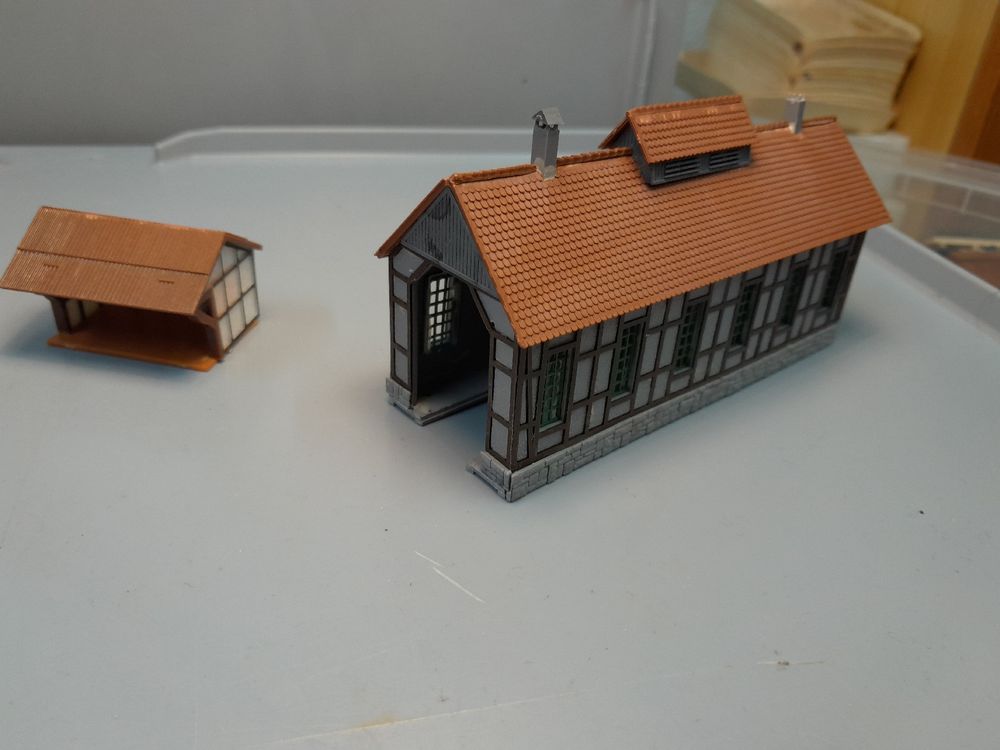 Modellhaus Lokschuppen und Unverständnis N (Gebraucht) in Eptingen für ...