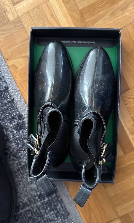 Schwarze Gummistiefel Gr. 36 mit Quasten - Herbst Trend! (Gebraucht) in Kreuzlingen für CHF 25 ...