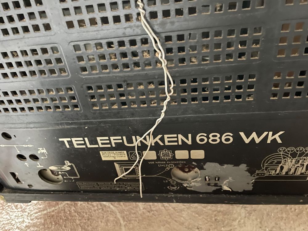 Antik Telefunken 686 WK Röhrenradio ab CHF 1.00!!! (Defekt) in Elgg für ...
