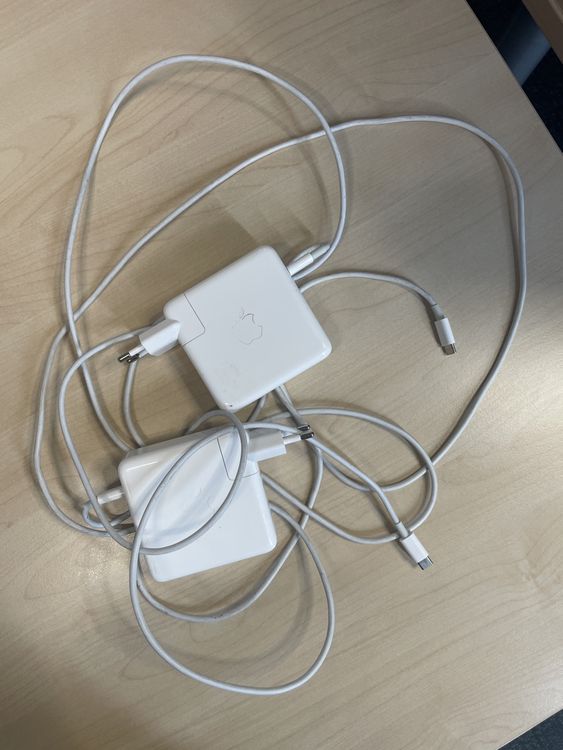Two original Apple chargers usb-c (Gebraucht) in Gland für CHF 55 – mit ...
