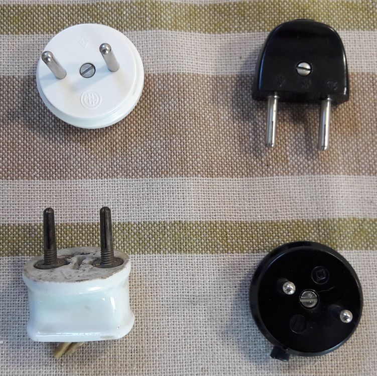 2-polige alte Stromstecker Schweiz | Kaufen auf Ricardo