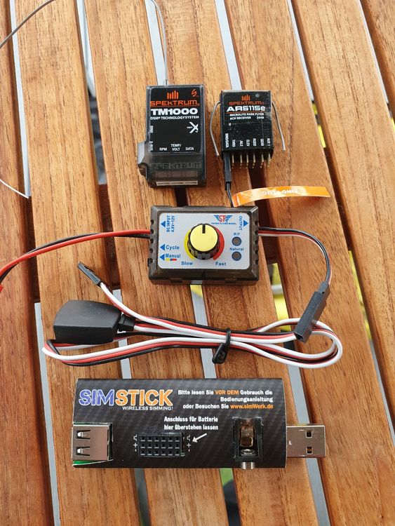 Elektronikteile wie Spektrum und SIMStick (Gebraucht) in Lommiswil für ...
