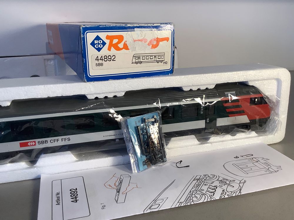 Roco 44892 : SBB 2.Kl Steuerwagen Bt EW IV grün (Neu (gemäss Beschreibung)) in Bossonnens für ...